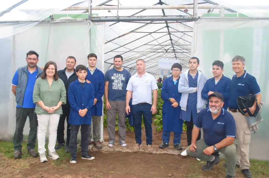 Estudiantes en la jornada Hortícola del CERET El Diario de La Pampa