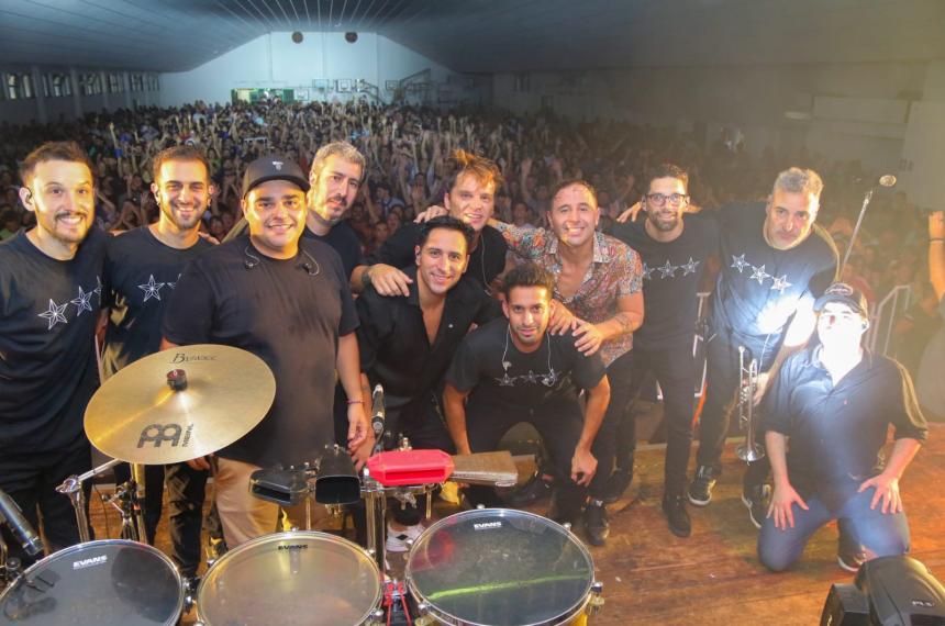 Pico vivió dos noches multitudinarias de shows musicales :: El Diario ...