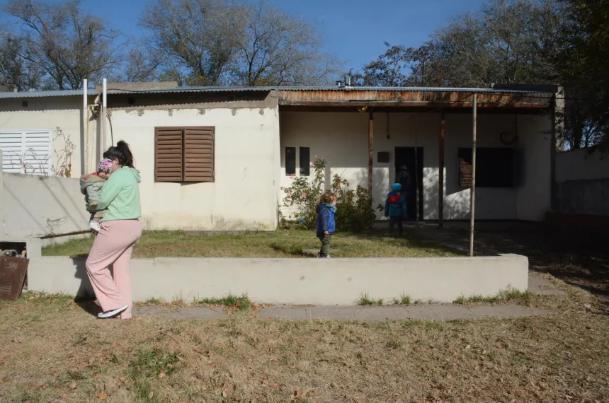 El municipio de Toay niega persecución a la mujer que ocupa una casa :: El Diario de La Pampa